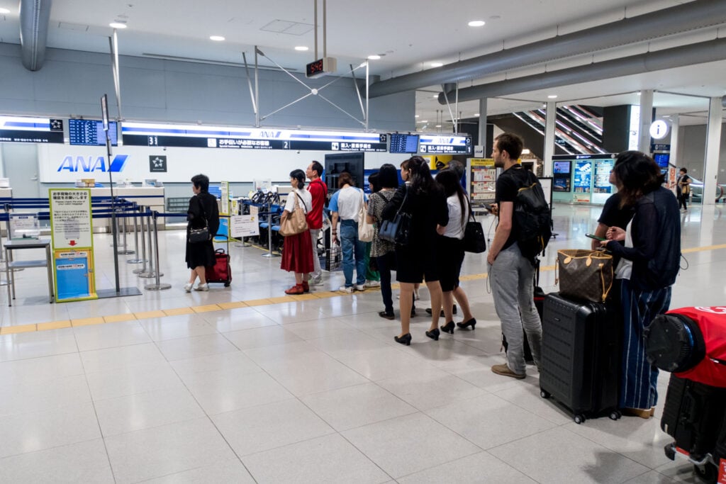 Starflyer A320 Economy Class Osaka KIX to Tokyo HND Flight Review