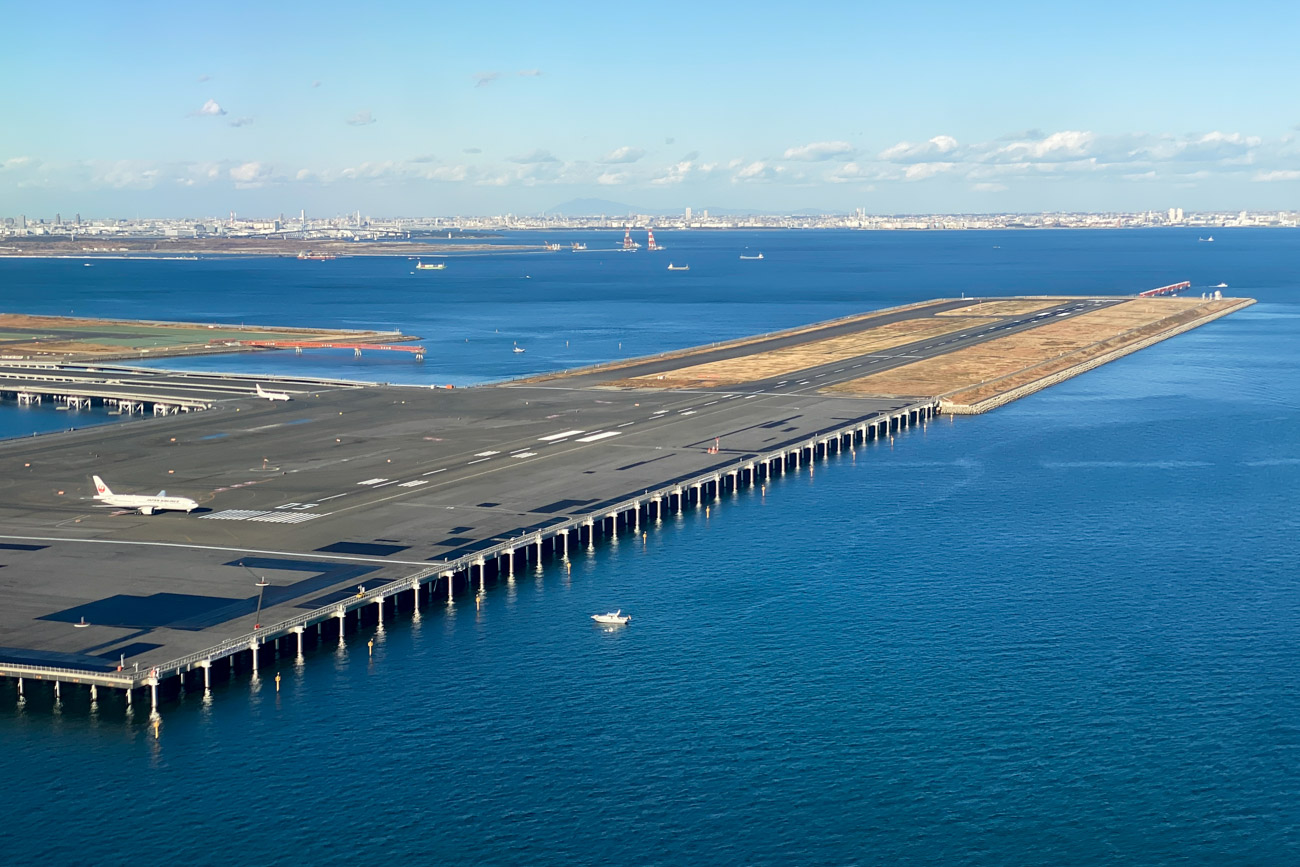 Airfield Vs Airport What Are The Differences KN Aviation Airfield Vs Airport What Are The Differences KN Aviation