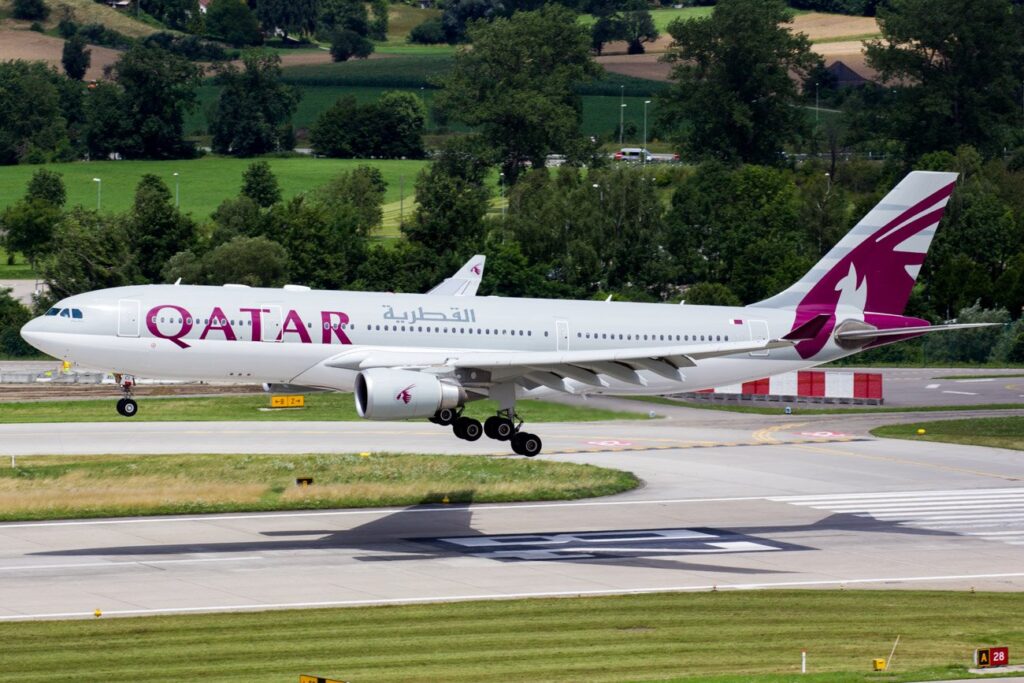 Airbus A330 vs. Boeing 767: How Do They Compare? - KN Aviation