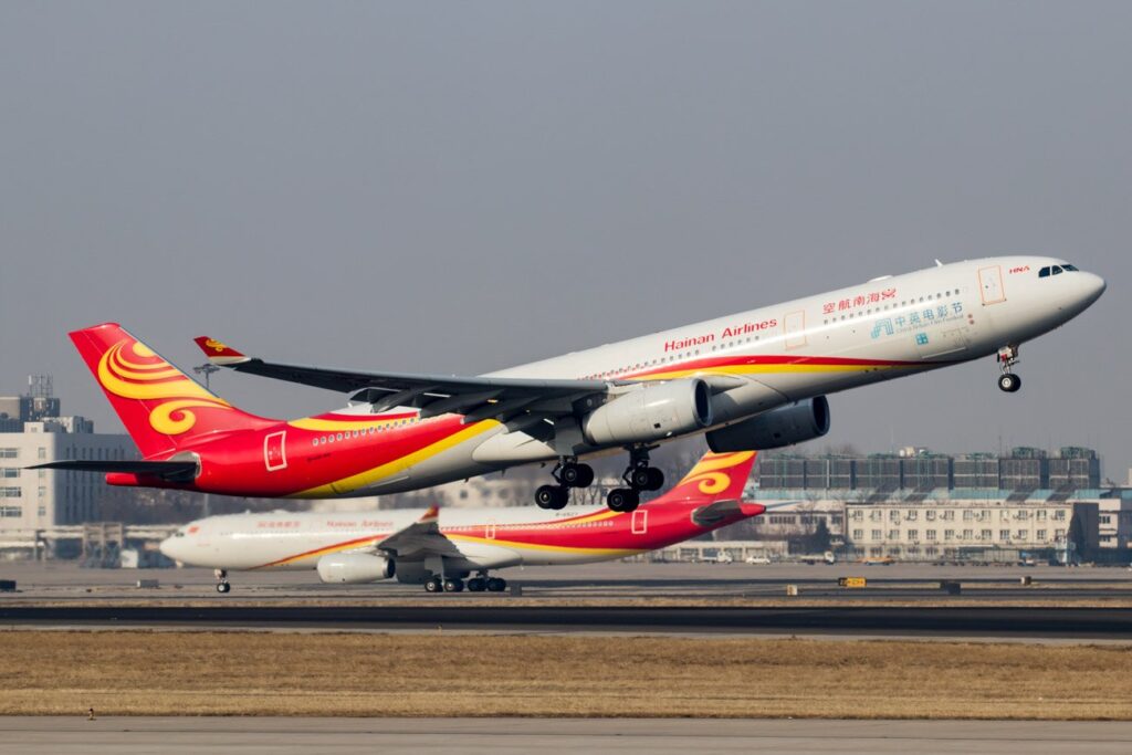 airbus-a330-vs-boeing-767-how-do-they-compare-kn-aviation