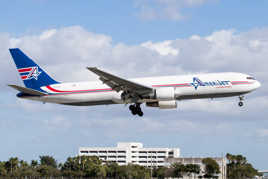 Boeing 767 vs. 787: How Do They Compare? - KN Aviation